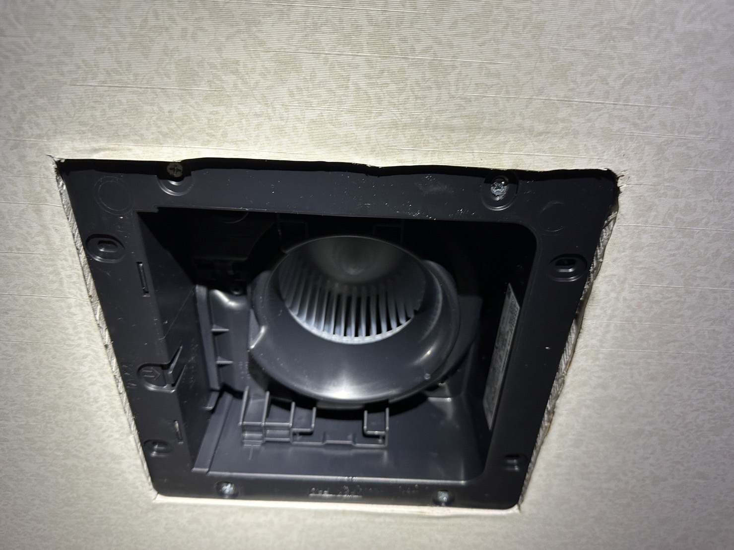 トイレ換気扇（三菱VD-10ZC2）が異音！本体を交換修理/横浜市保土ヶ谷区にて ｜ 横浜のテレビアンテナなどの工事なら安心の技術と価格が評判 ...